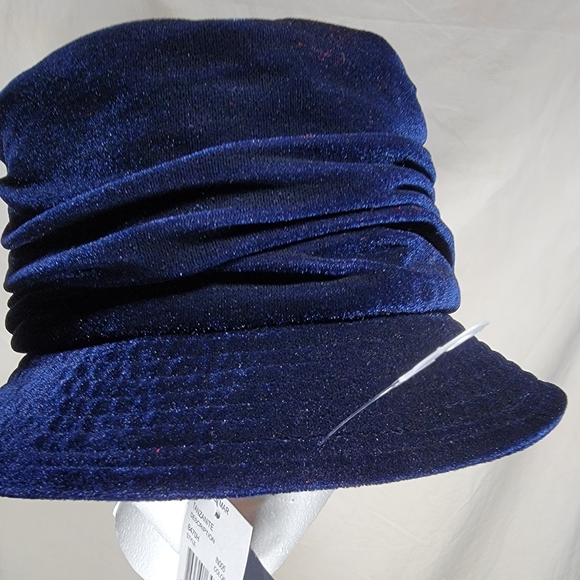 betmar | Accessories | Nwt Betmar Tanzanite Hat Is A Velvet Ruched ...